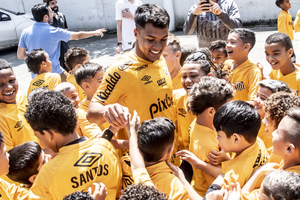 Ganso revela arrependimento do modo que deixou o Santos: "Teria feito ...