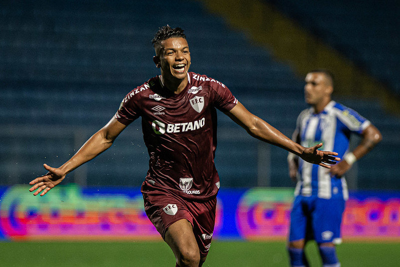 David Braz destaca trabalho nos treinos após gol: "Foi uma jogada bem ...