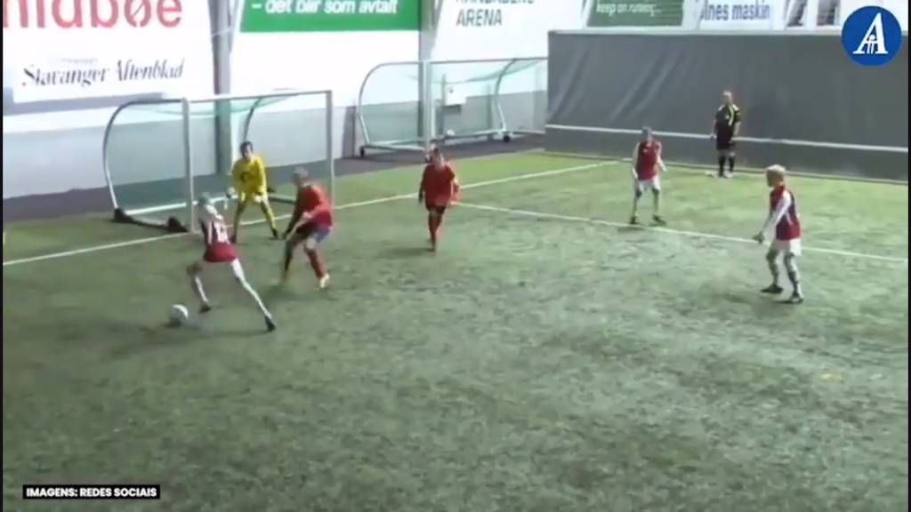 Mini goleador! Vídeo de Haaland marcando gols aos 13 anos de idade ...