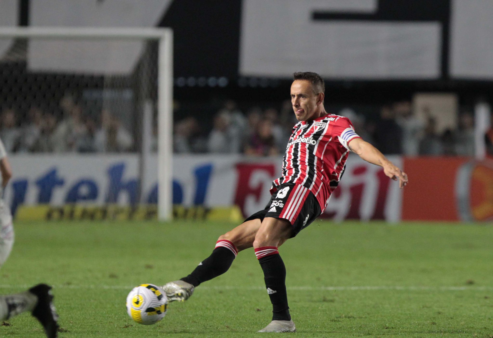 Lateral Rafinha fala sobre expectativa para Copa do Mundo: "Brasil é ...