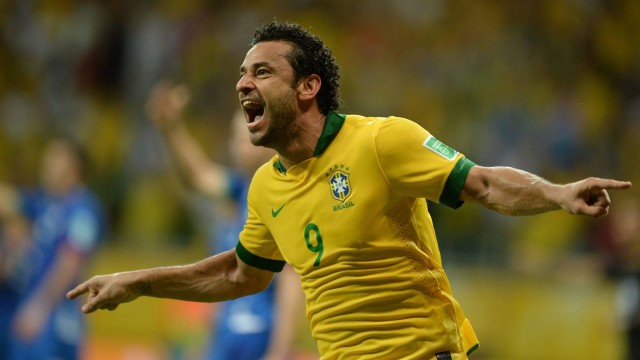 Veja os donos da camisa 9 do Brasil em Copas do Mundo desde 1990 ...