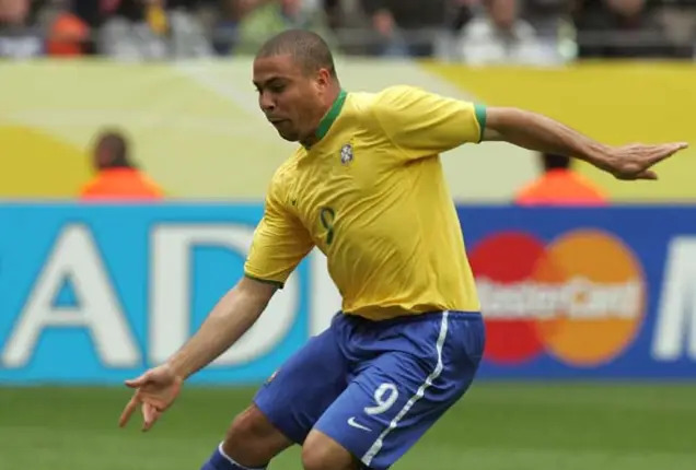 Veja os donos da camisa 9 do Brasil em Copas do Mundo desde 1990 ...