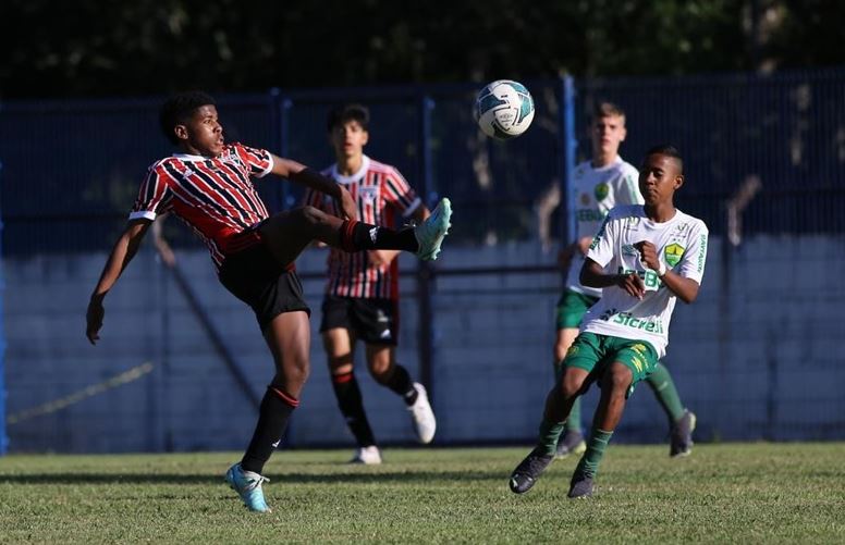 No Paraná, time sub-14 do São Paulo vence o Cuiabá e avança às quartas ...