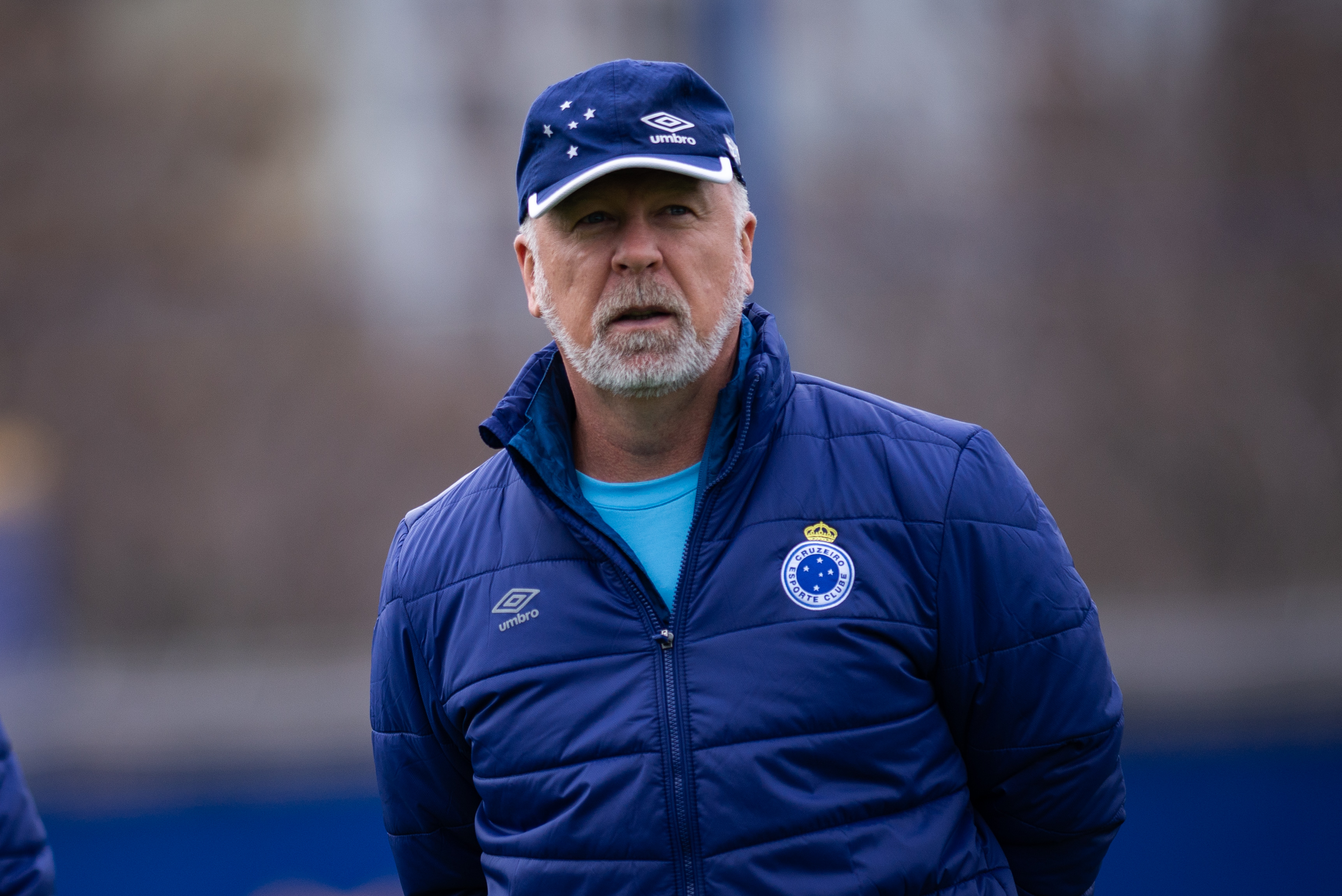 Mano fala sobre possibilidade de assumir a Seleção e revela dívida ...