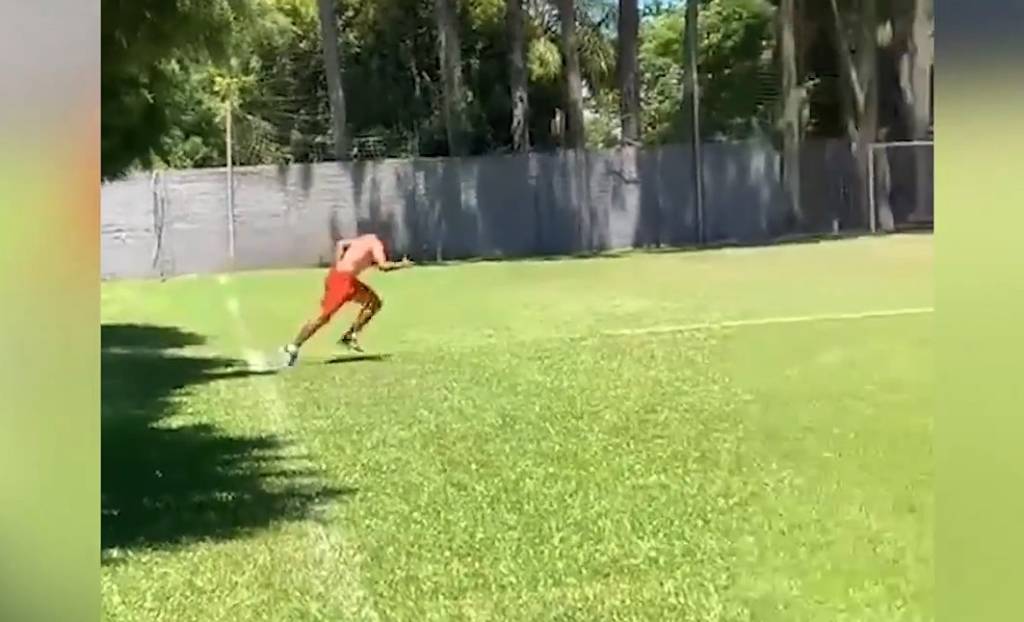 Foco! Taison mostra dedicação e treina durante férias - Vídeos - Gazeta ...