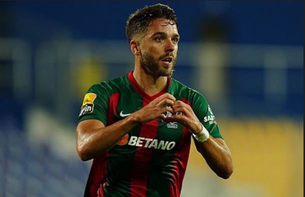 Botafogo tem interesse na contratação do lateral Claúdio Winck - Gazeta ...