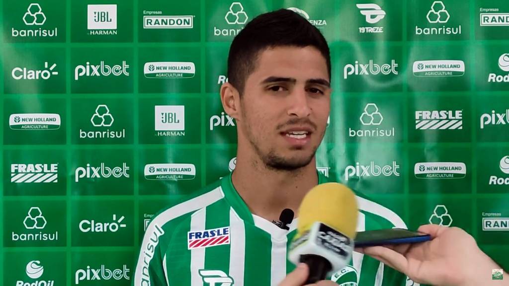 Novo reforço, lateral Daniel Guedes fala sobre expectativa de atuar ...