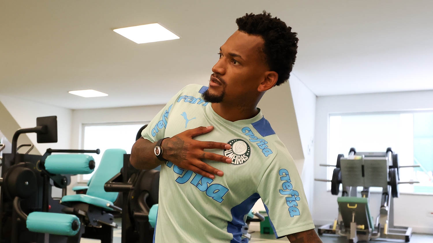 Jailson comemora retorno ao Allianz com torcida após jogo-treino do ...