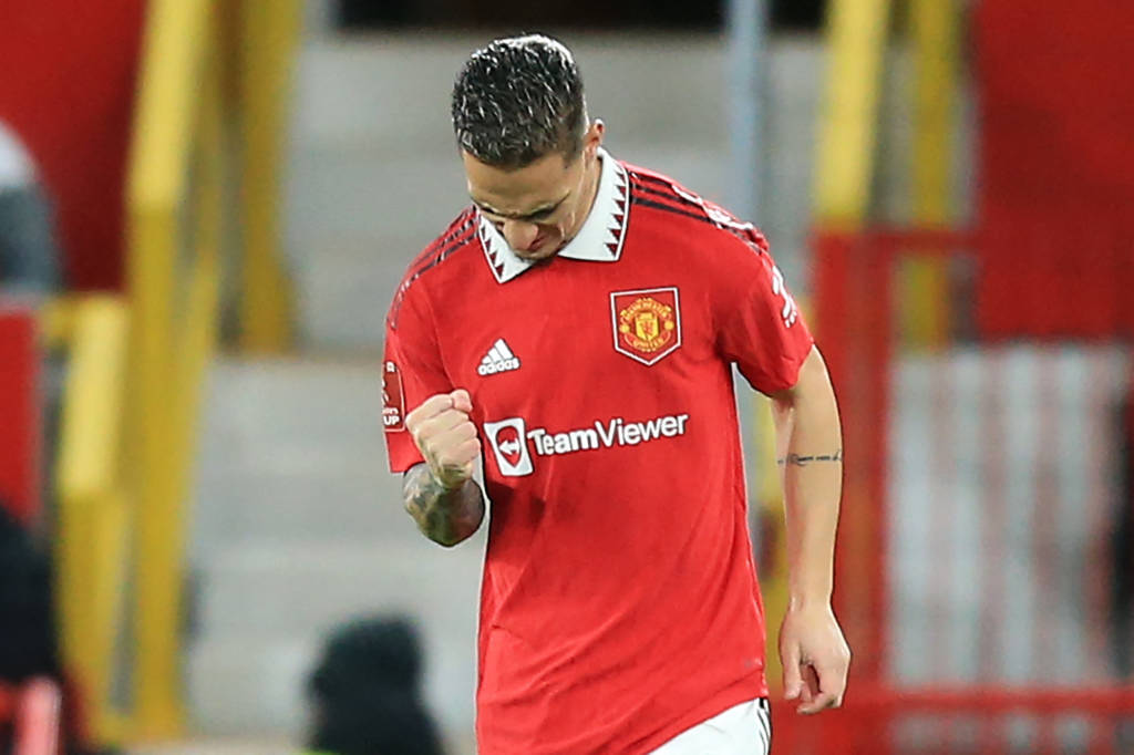 Vice-artilheiro do United, Antony comemora momento no clube inglês ...