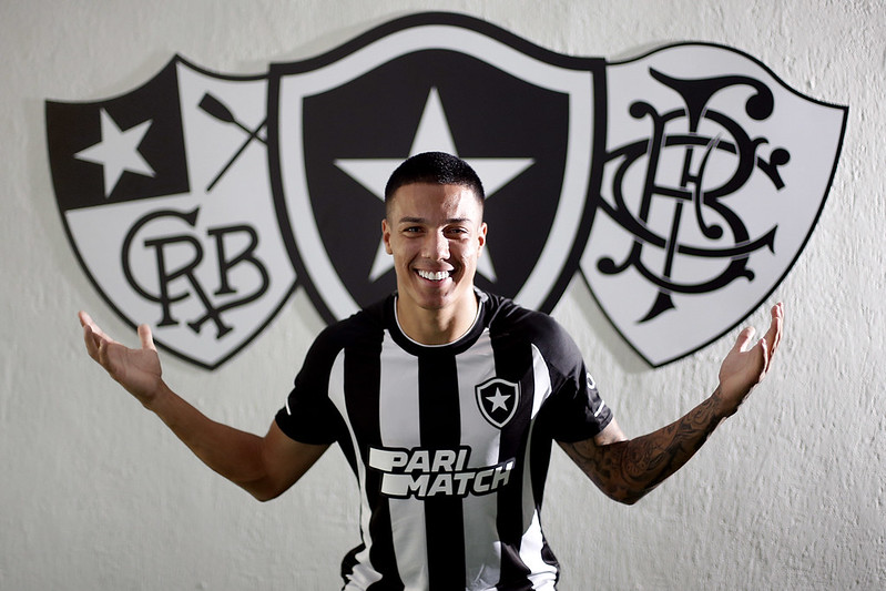 Atacante Carlos Aberto exalta acerto com o Botafogo - Gazeta Esportiva