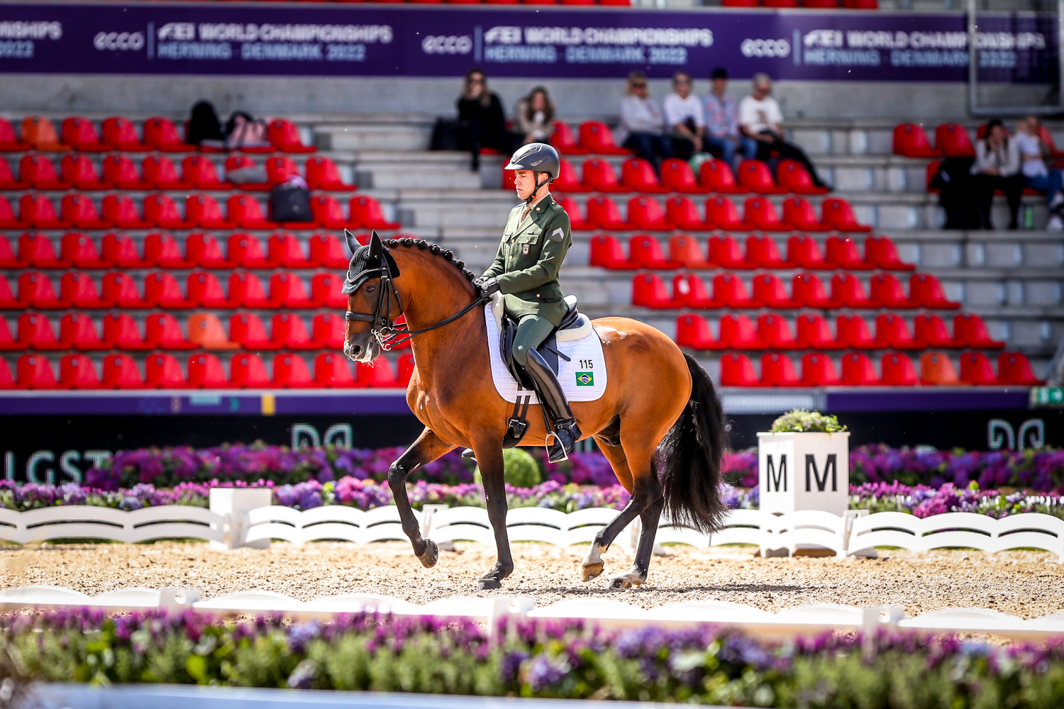 Trio de cavaleiros Marlon Zanotelli, João Victor Oliva e Carlos Parro ...