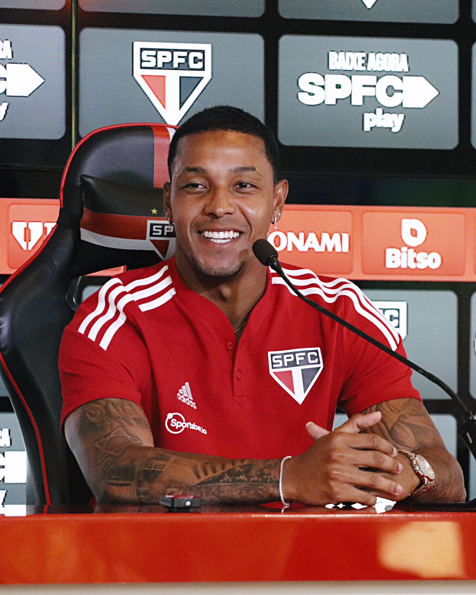 Veja fotos da apresentação de David como novo reforço do São Paulo ...