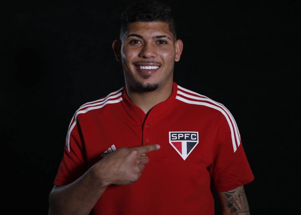 Erison apresenta suas características e compara com Calleri: “Vontade ...