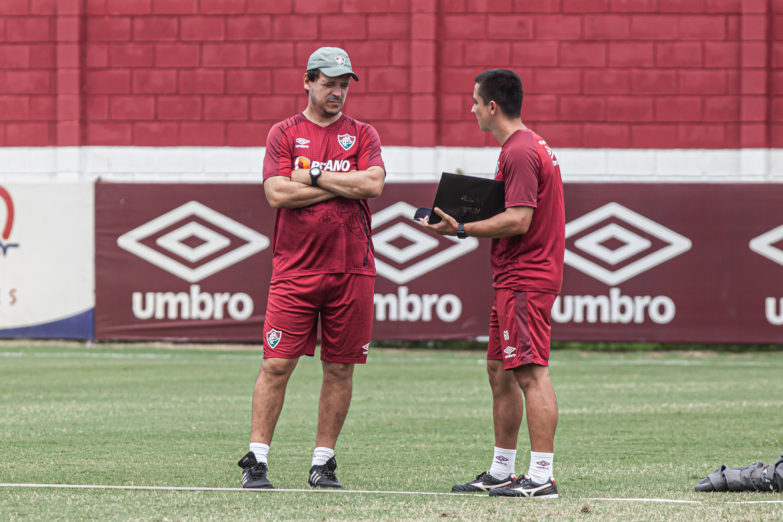 Diniz se reúne com comissões técnicas da base do Fluminense para dar ...