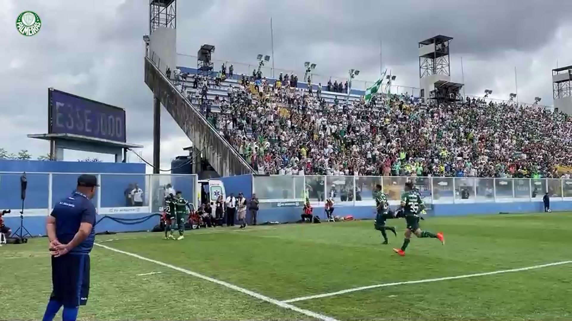 Veja o gol de Rony que deu a vitória do Palmeiras sobre o Água Santa ...