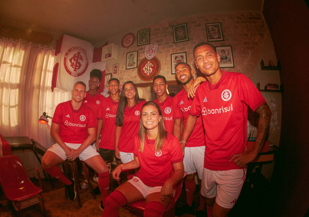 Internacional anuncia novo uniforme principal para a temporada 2023 ...