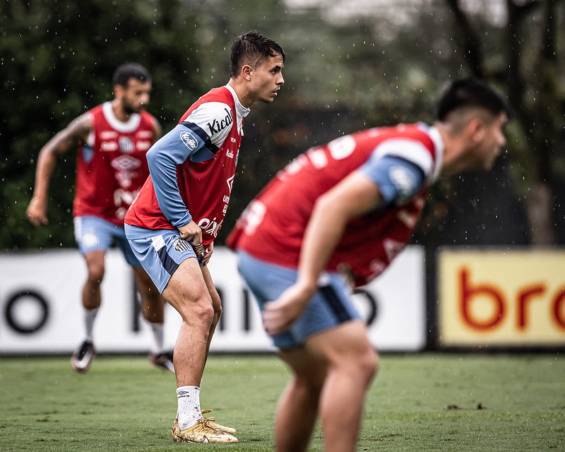 Kevin Malthus vive expectativa de voltar a jogar pelo Santos após longo ...