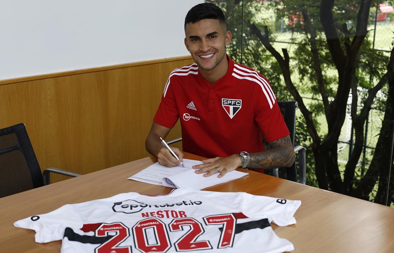 Rodrigo Nestor renova com o São Paulo até 2027 e comemora: "Estou muito ...