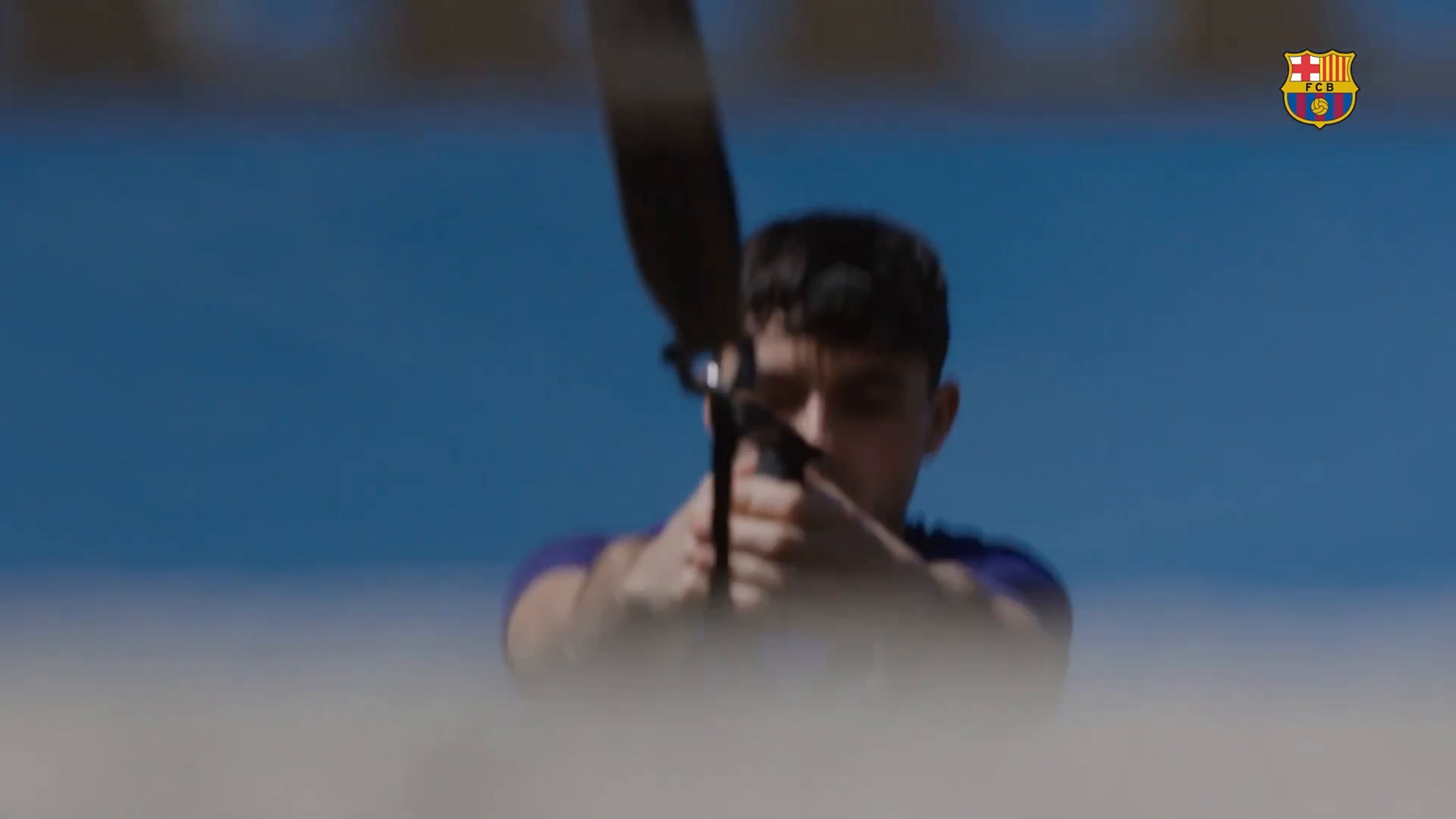 Pedri se recupera e volta a treinar no Barcelona; assista - Gazeta ...