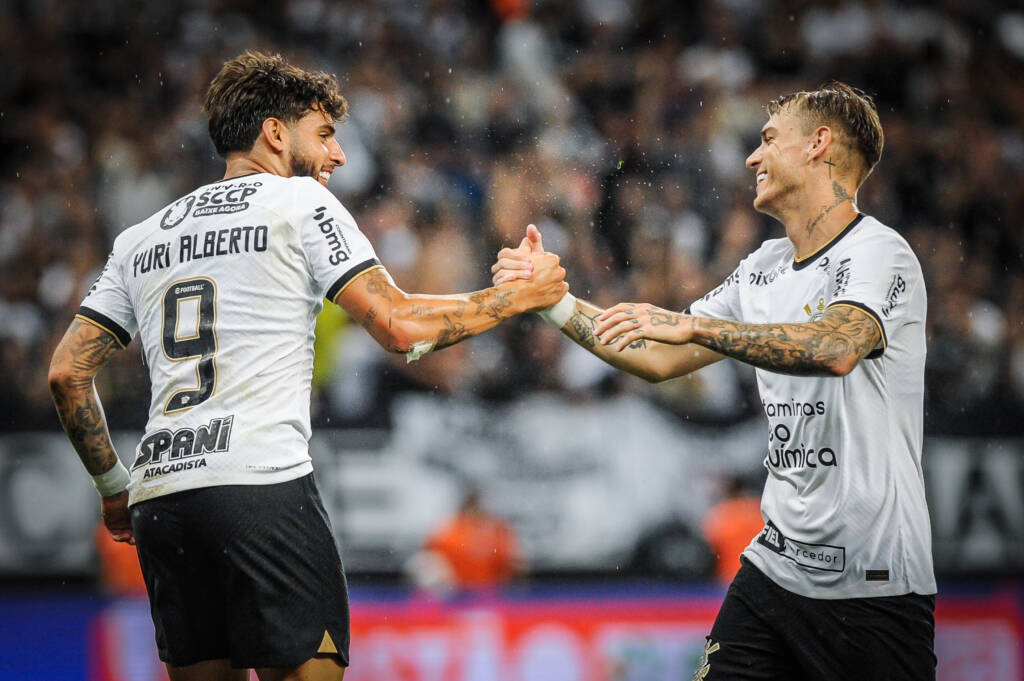 Dupla decisiva! Yuri Alberto e Róger Guedes dominam estatísticas ...