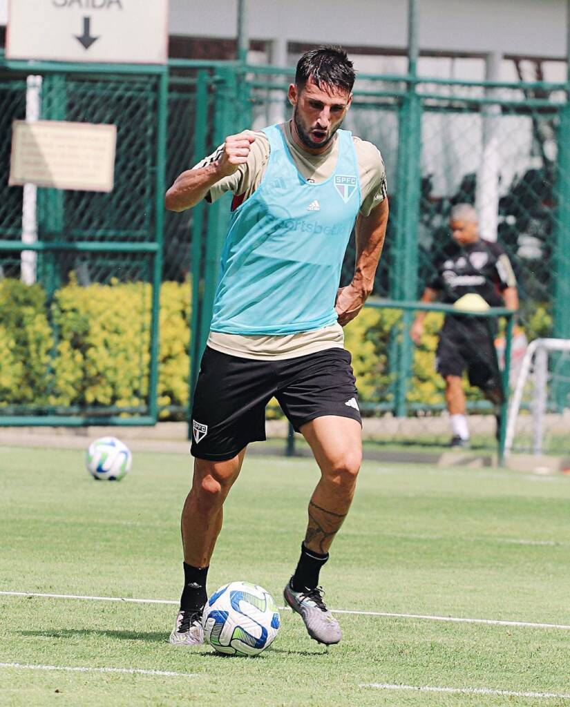 Calleri volta a treinar com o elenco do São Paulo; veja fotos - Gazeta ...