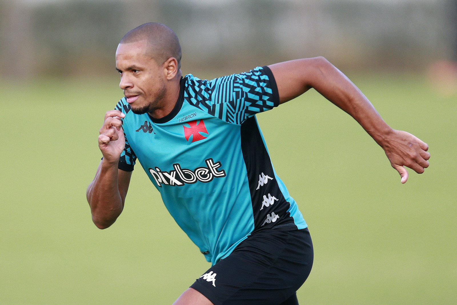 Lateral Edimar está perto de sair do Vasco e deve acertar com o CRB ...