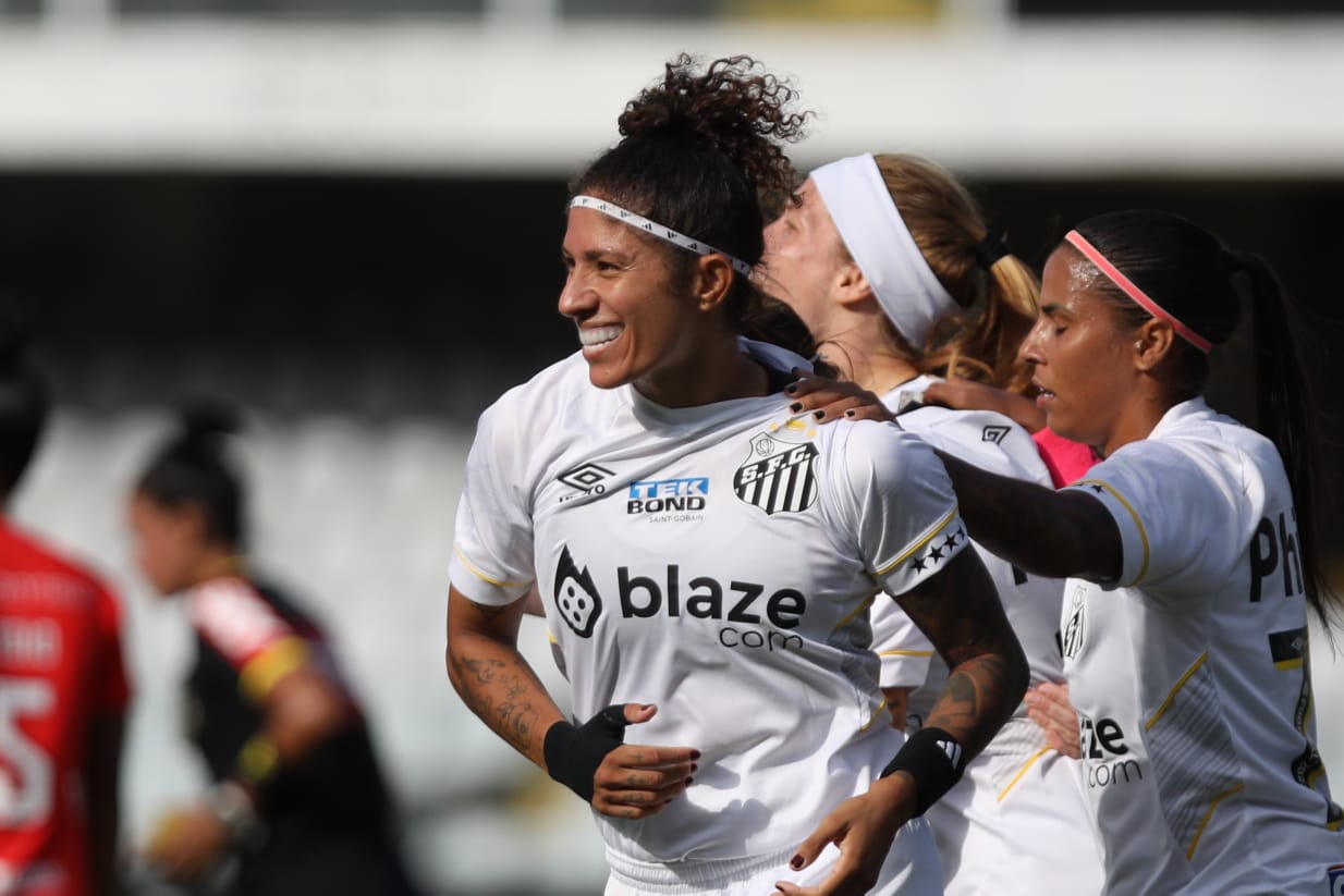 Cristiane marca, e Santos derrota o Inter na Vila pelo Brasileirão ...