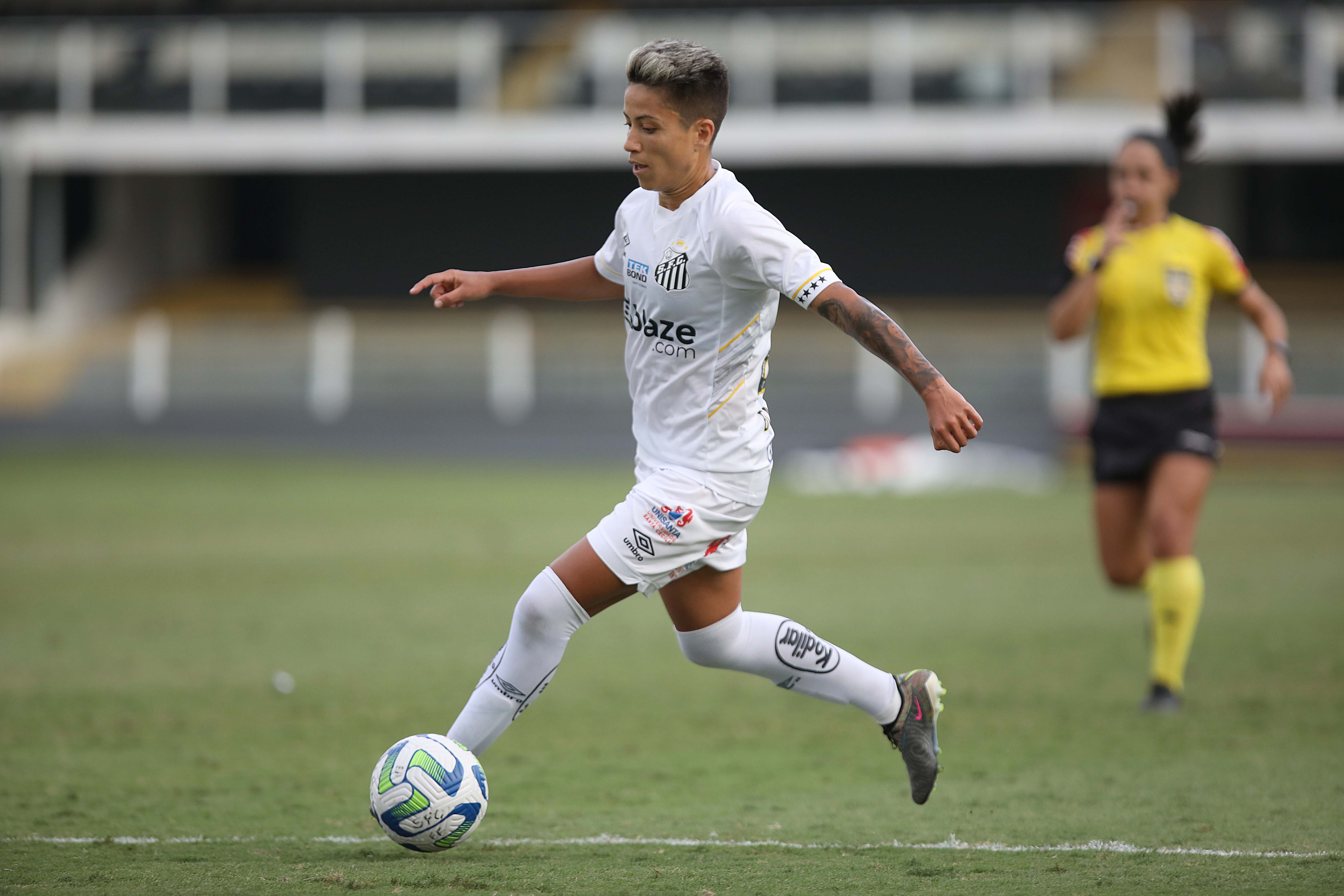 Bia Menezes valoriza momento do Santos e projeta sequência de clássicos ...