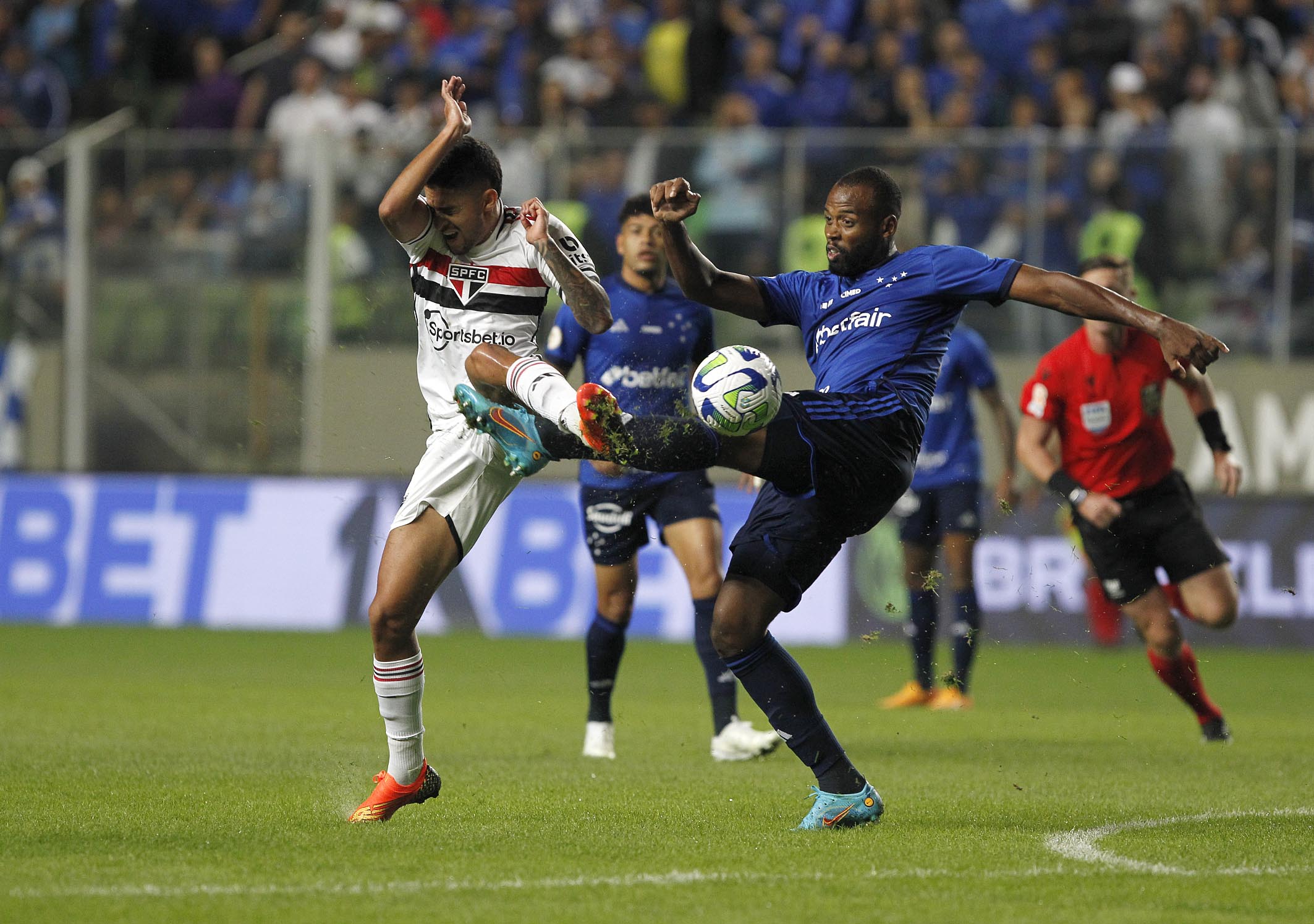 Péssima rodada: São Paulo deixa o G10 do Brasileirão após jogos de ...