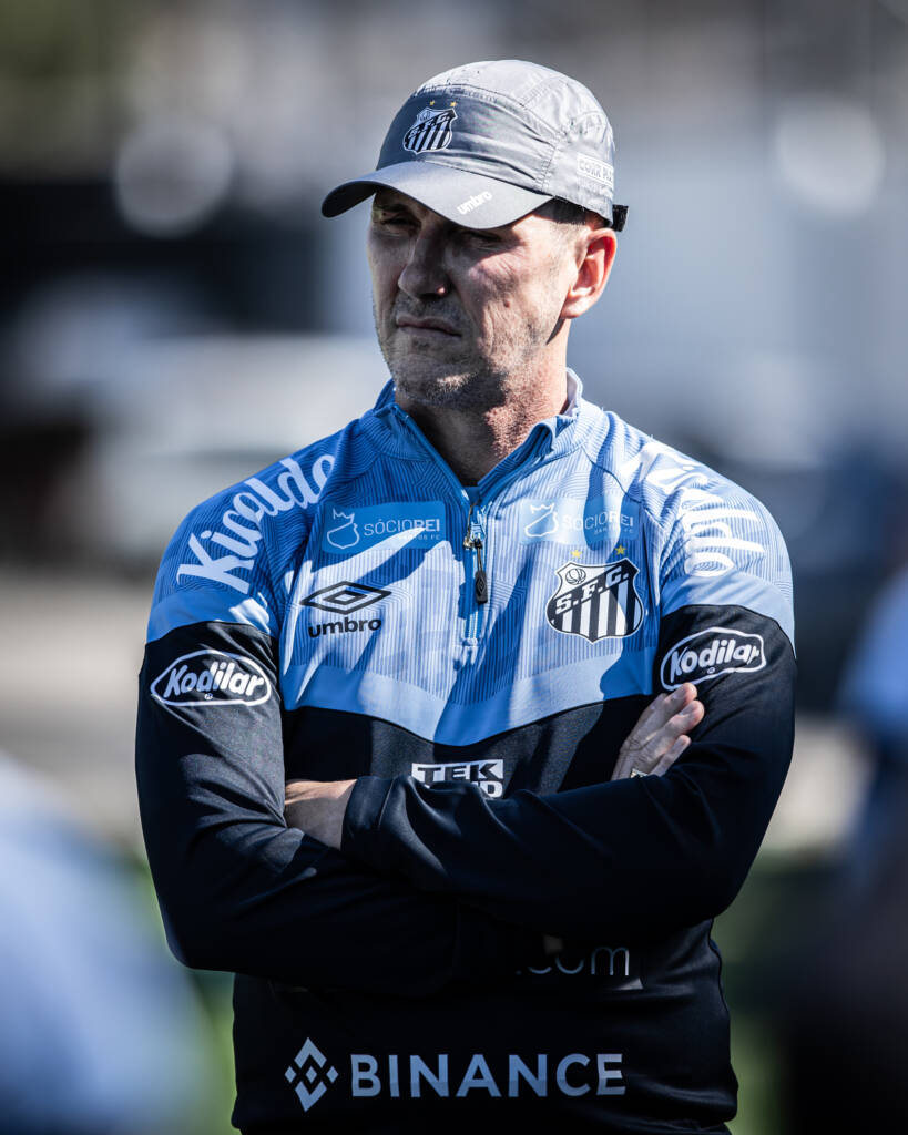 Veja os principais desafios que Paulo Turra terá no comando do Santos ...