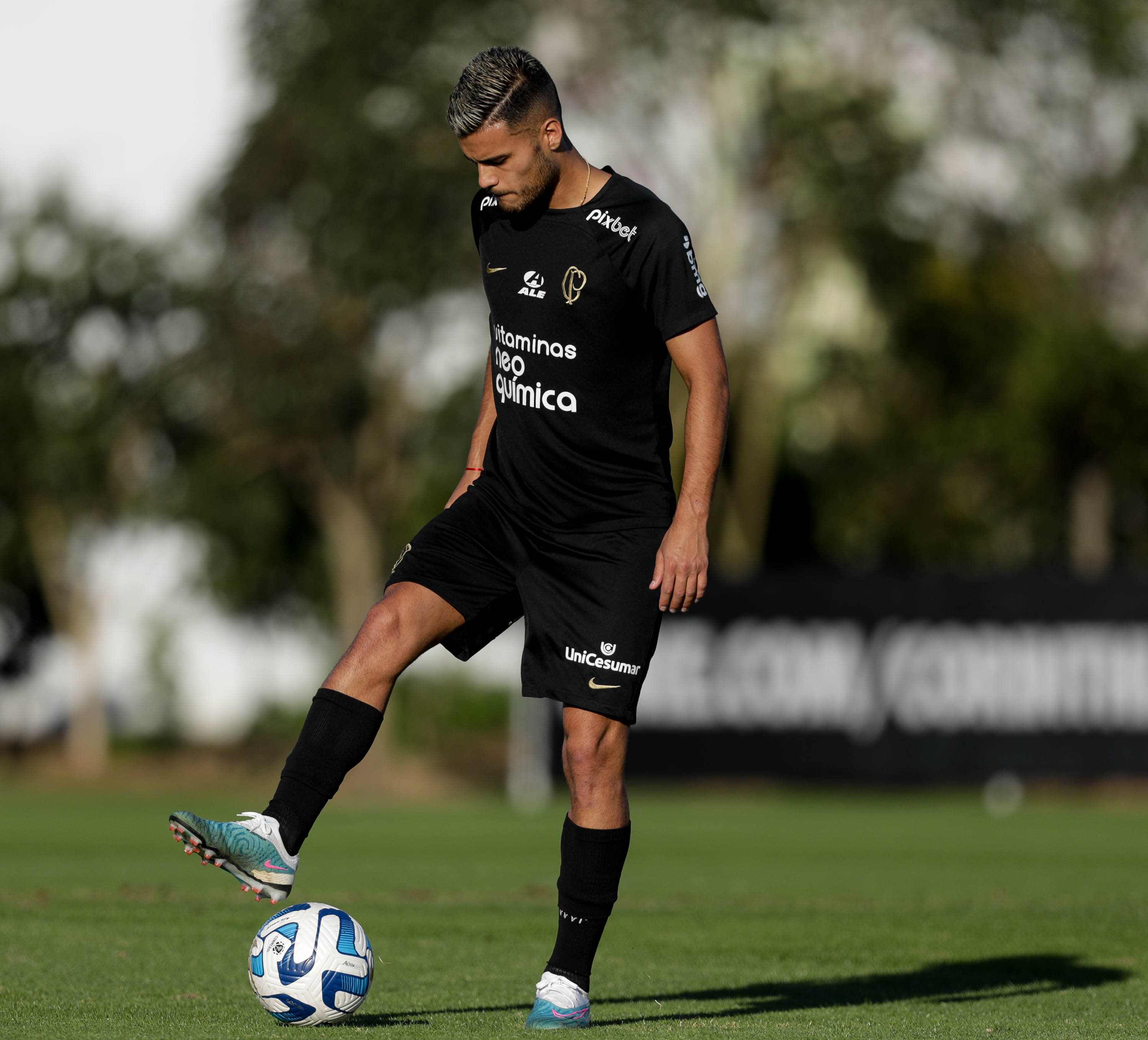 Corinthians não planeja negociar Fausto Vera nesta janela de ...