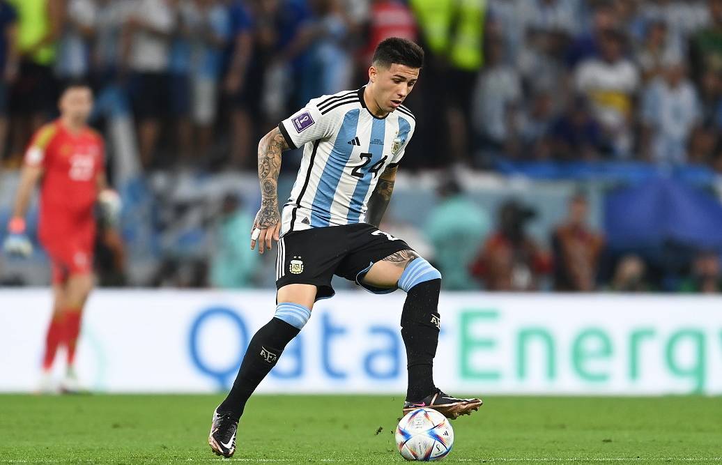Enzo Fernández faz convite para Dybala jogar no Chelsea: "Espero que ...