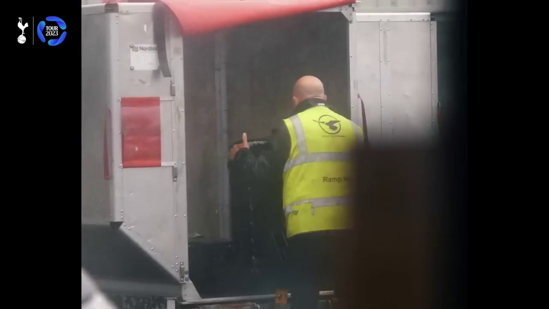 Assista! Bastidores da chegada do Tottenham na Austrália - Gazeta Esportiva
