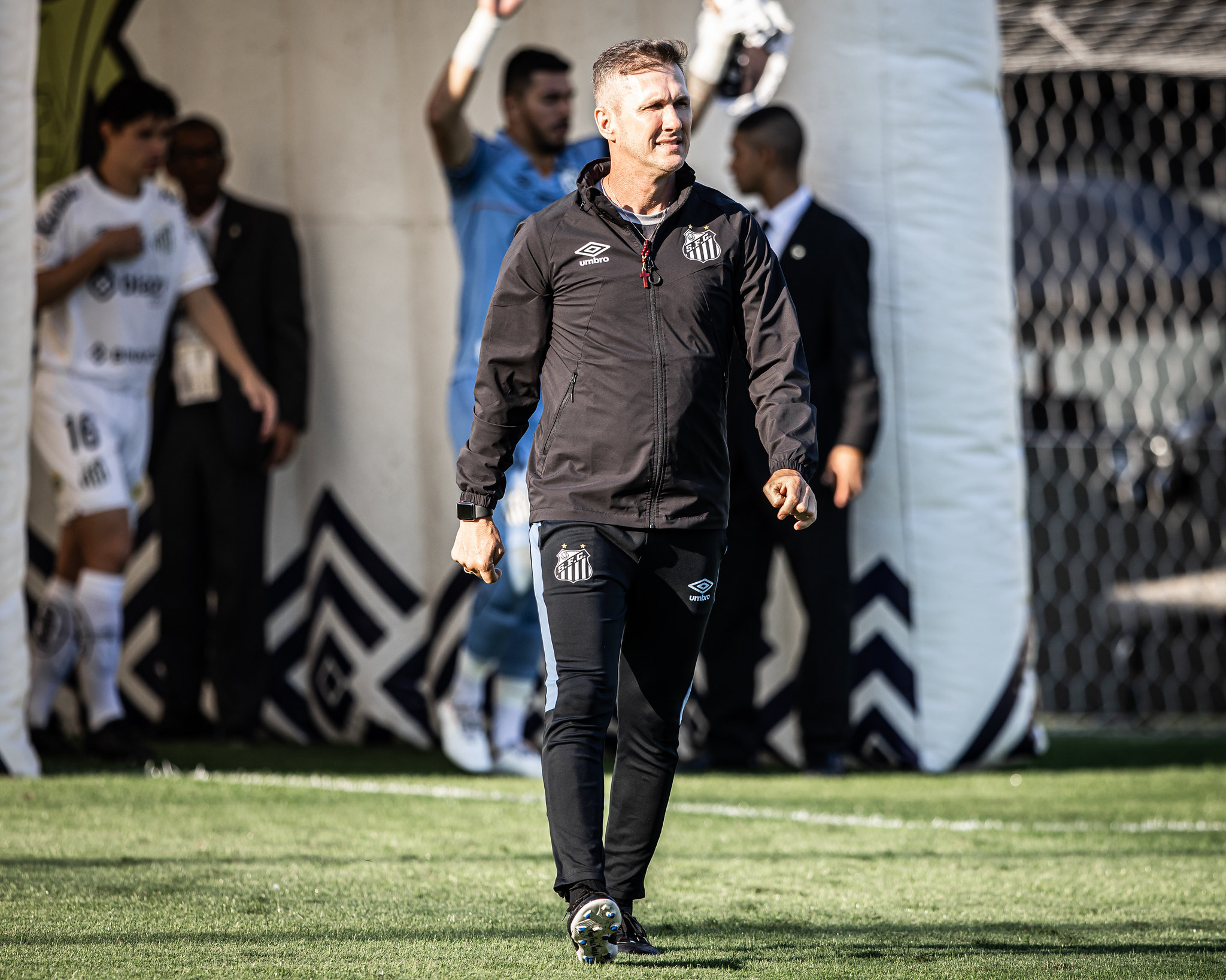 Turra espera mais reforços no Santos e fala de ambiente no clube: "É ...