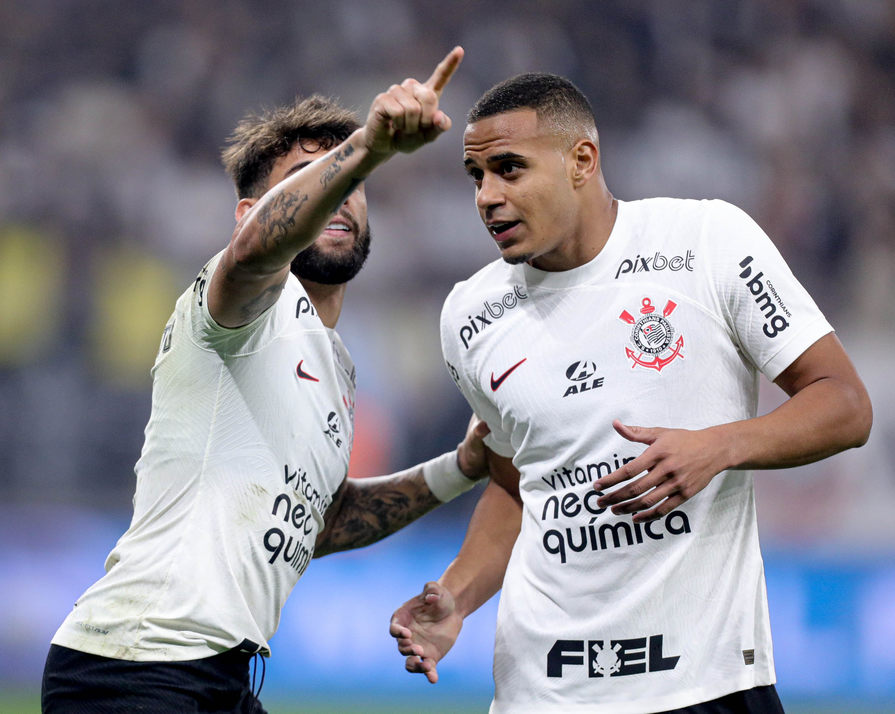 Veja quem foi bem e quem foi mal na vitória do Corinthians contra o ...