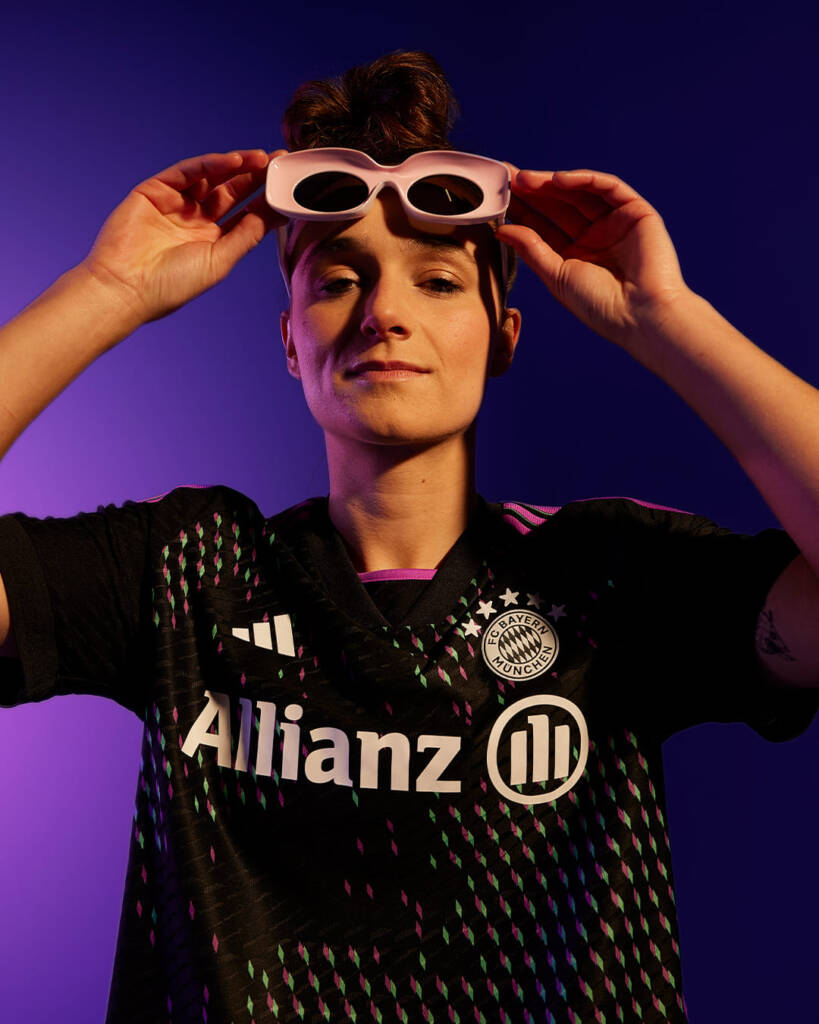 Veja fotos do uniforme II do Bayern de Munique para a temporada 2023/24 ...