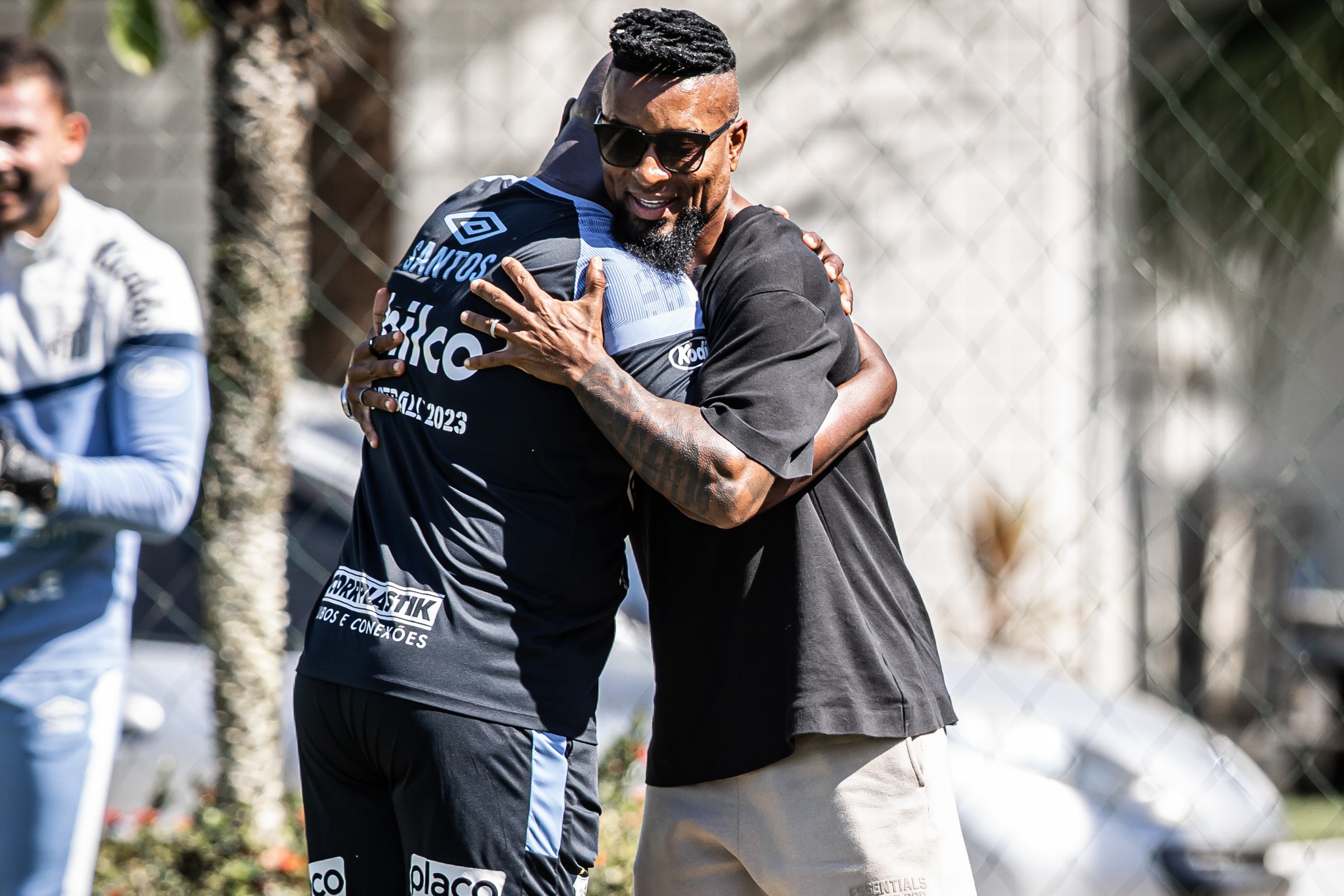 Zé Roberto visita CT Rei Pelé e conversa com comissão técnica do Santos ...