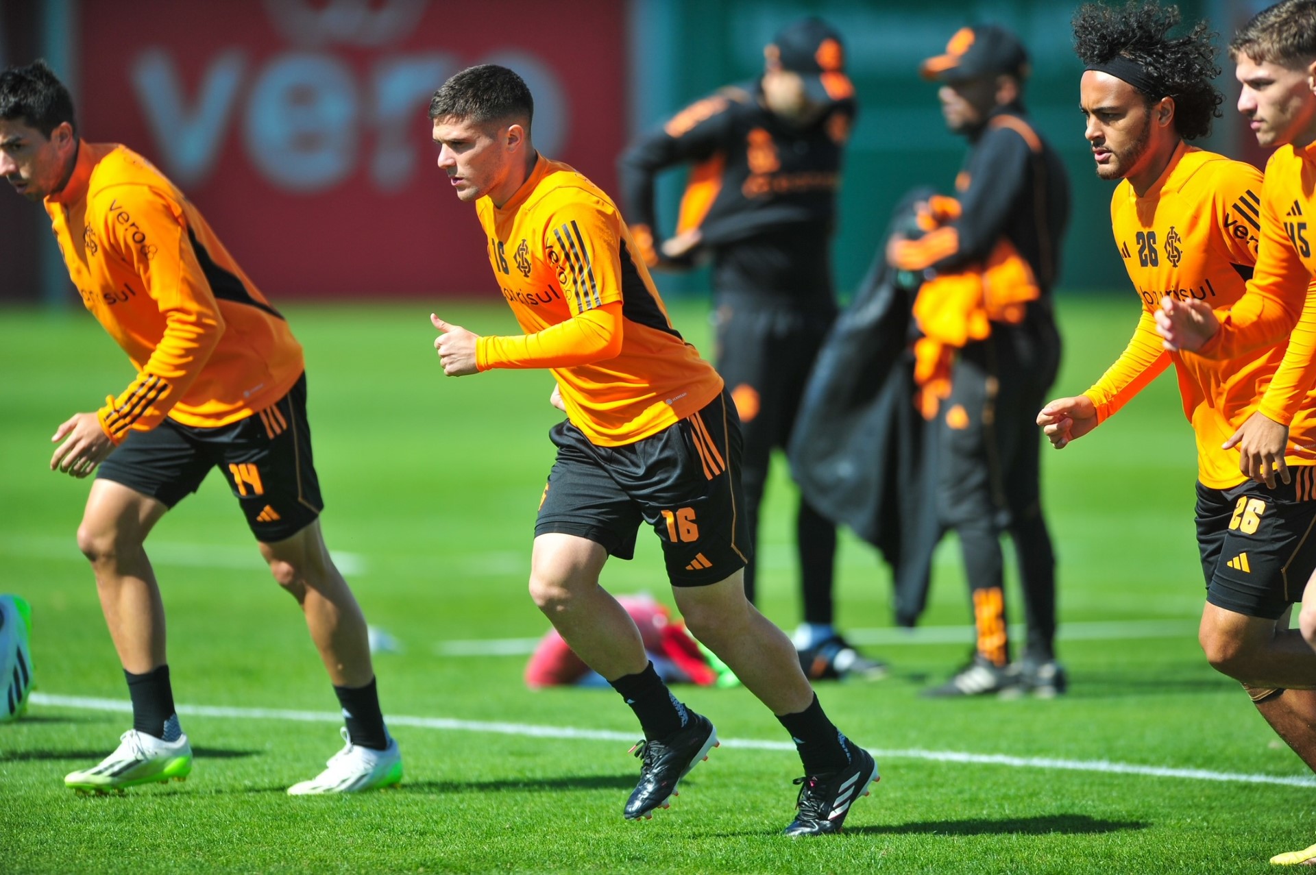 Internacional volta aos treinos focado nas quartas da Libertadores