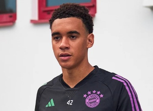 Musiala sofre lesão na coxa em treino do Bayern de Munique - Gazeta ...