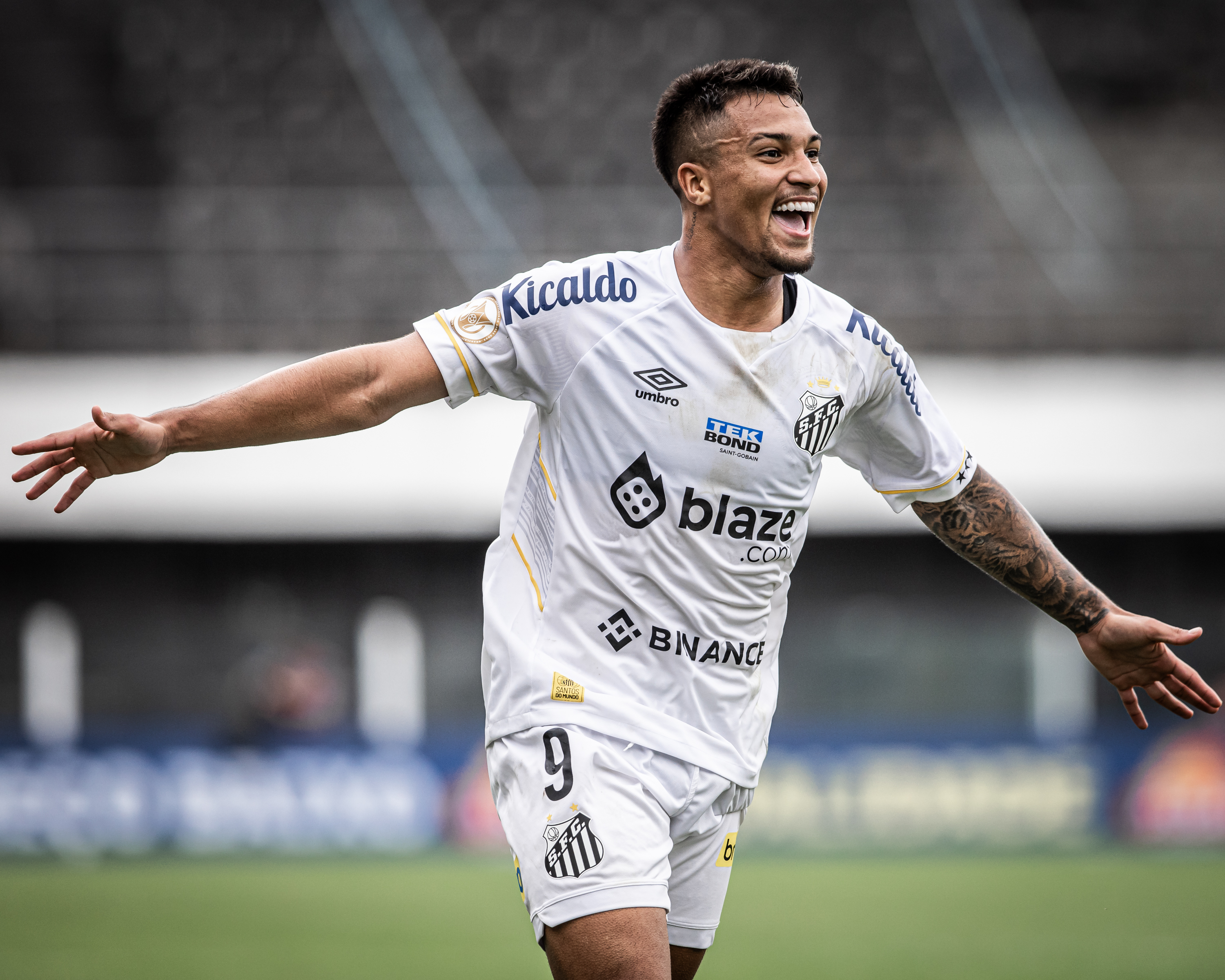 Artilheiro do Santos, Marcos Leonardo fez mais gols que Calleri e Yuri ...