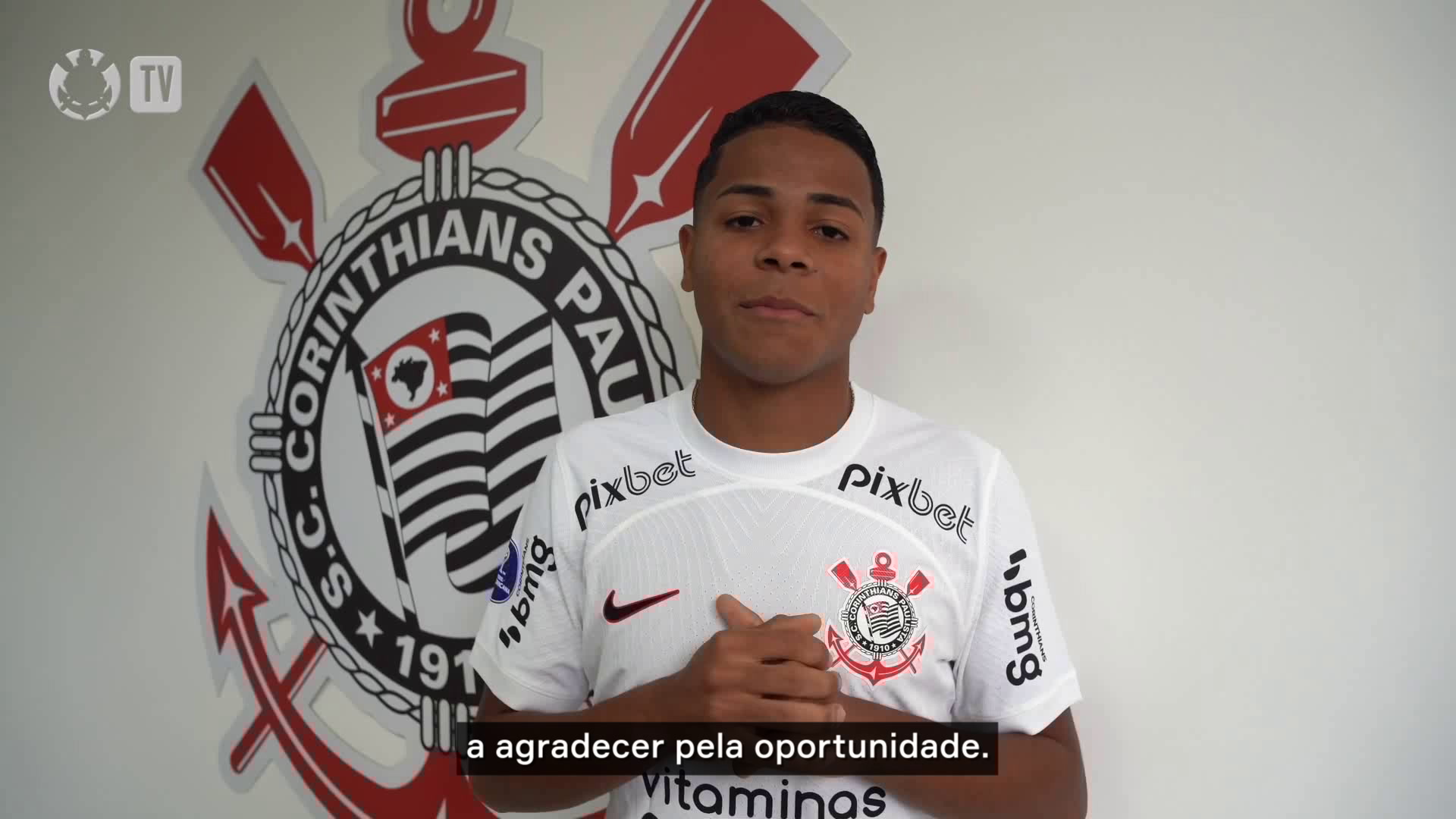 Wesley celebra renovação com o Corinthians - Gazeta Esportiva Wesley celebra renovação com o Corinthians - Gazeta Esportiva