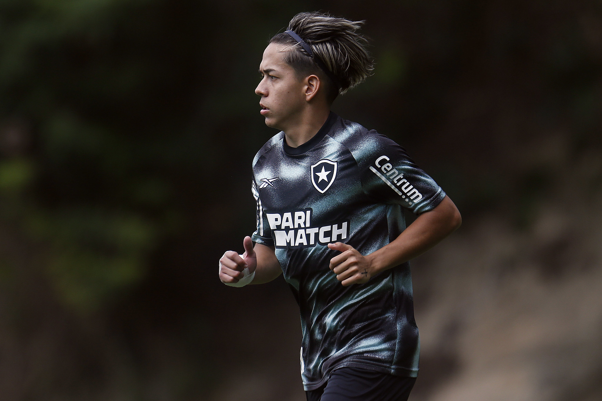 Matías Segovia exalta momento do Botafogo e apoio da torcida - Gazeta ...