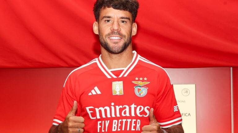 Juan Bernat vibra com a chegada ao Benfica: "Maior de Portugal ...