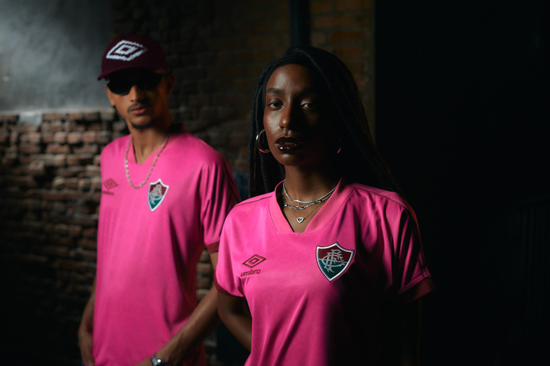 Equipes pelo Brasil lançam novas camisas do Outubro Rosa: confira ...