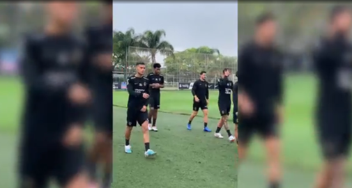 Com A Presença De Rojas Corinthians Faz último Treino Antes De Decisão