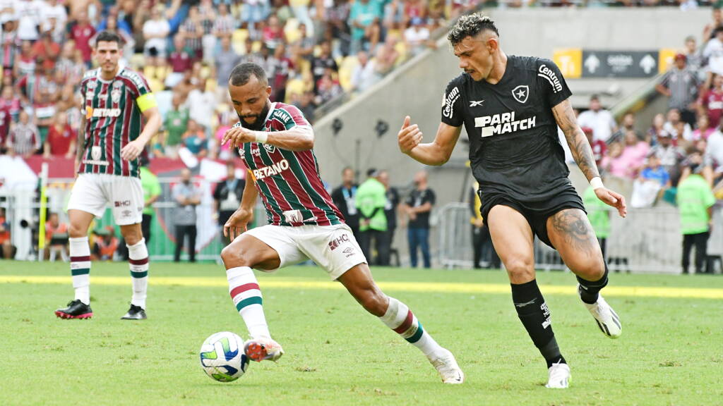 Veja fotos do clássico entre Fluminense e Botafogo pelo Brasileirão ...