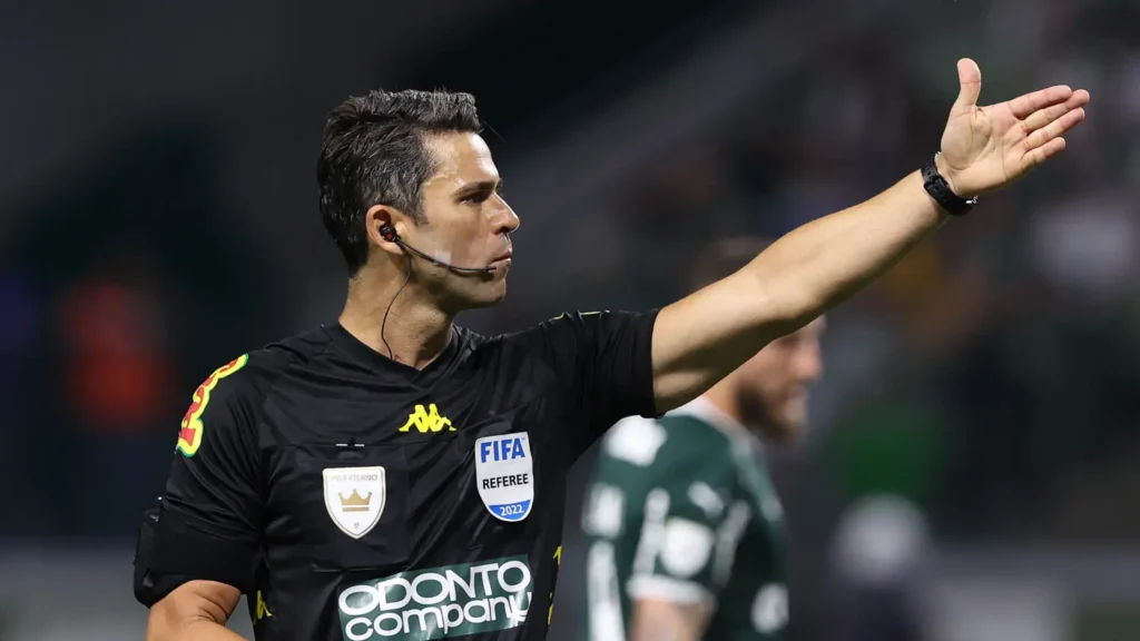 São Paulo x Bragantino: saiba tudo sobre o duelo pela 33ª rodada do ...