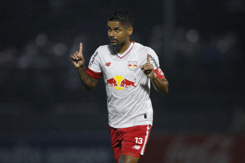 Veja números de Aderlan, reforço do Santos para a próxima temporada ...